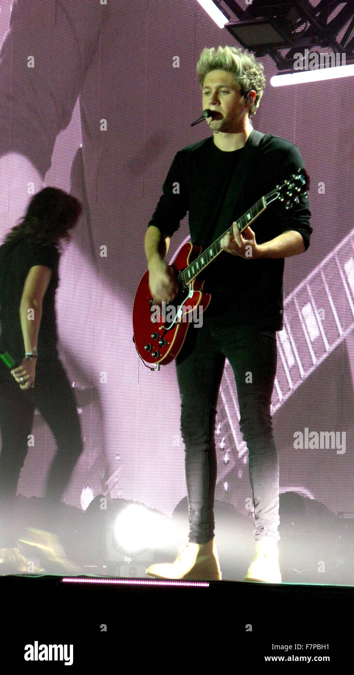 One Direction play their last concert before a planned hiatus in ...