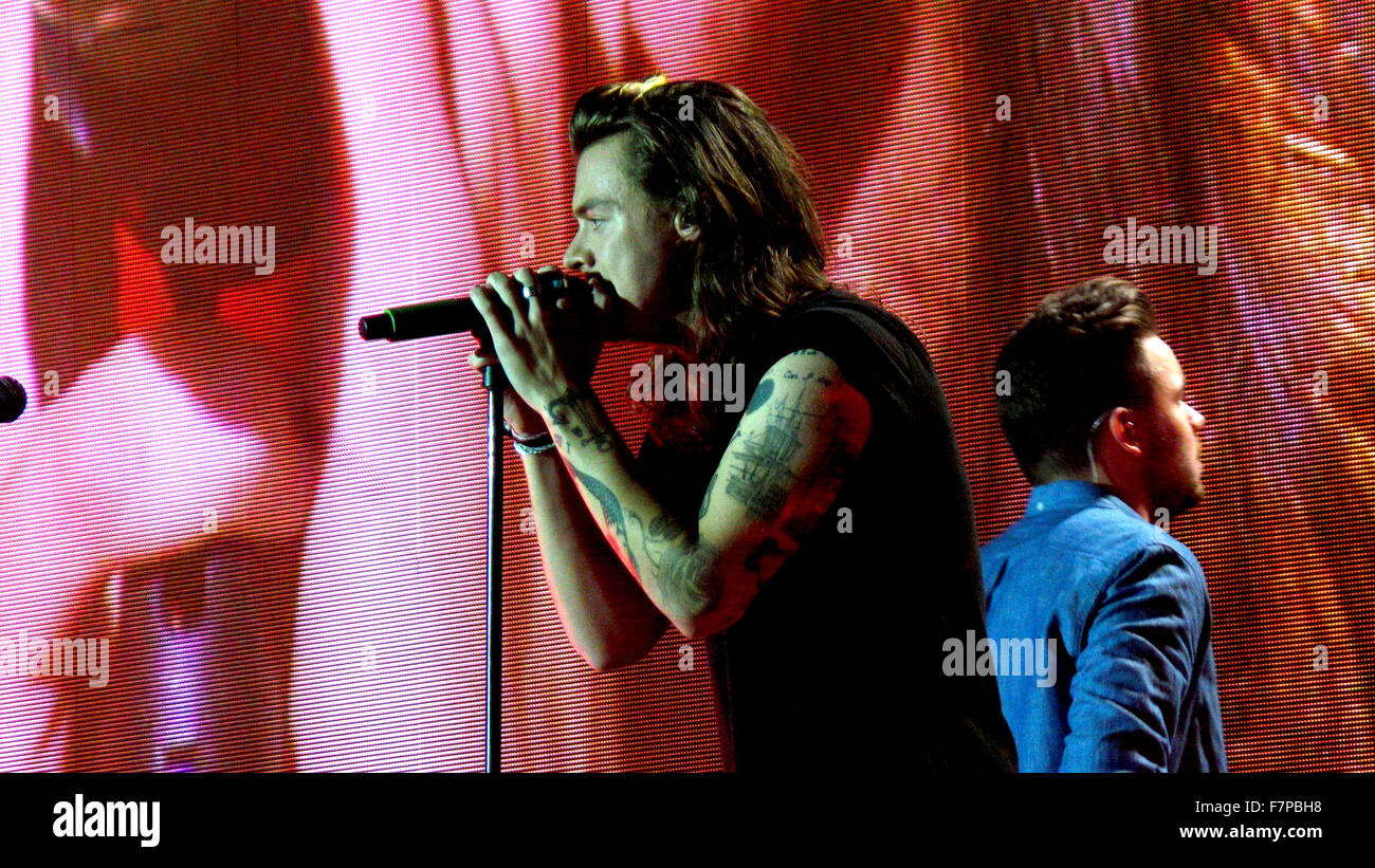 One Direction play their last concert before a planned hiatus in ...