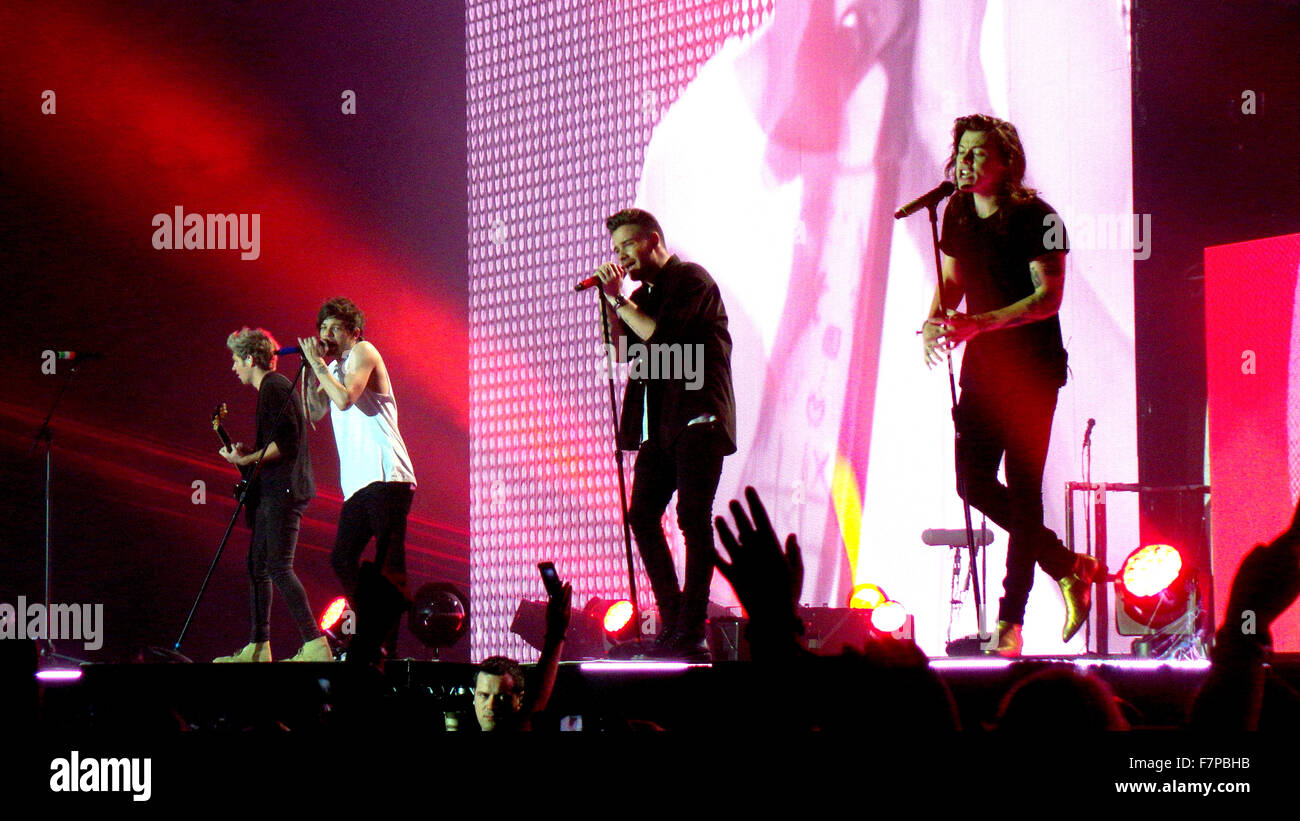 One Direction play their last concert before a planned hiatus in ...