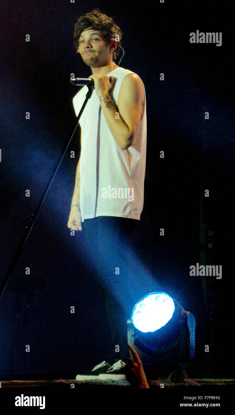 One Direction play their last concert before a planned hiatus in ...