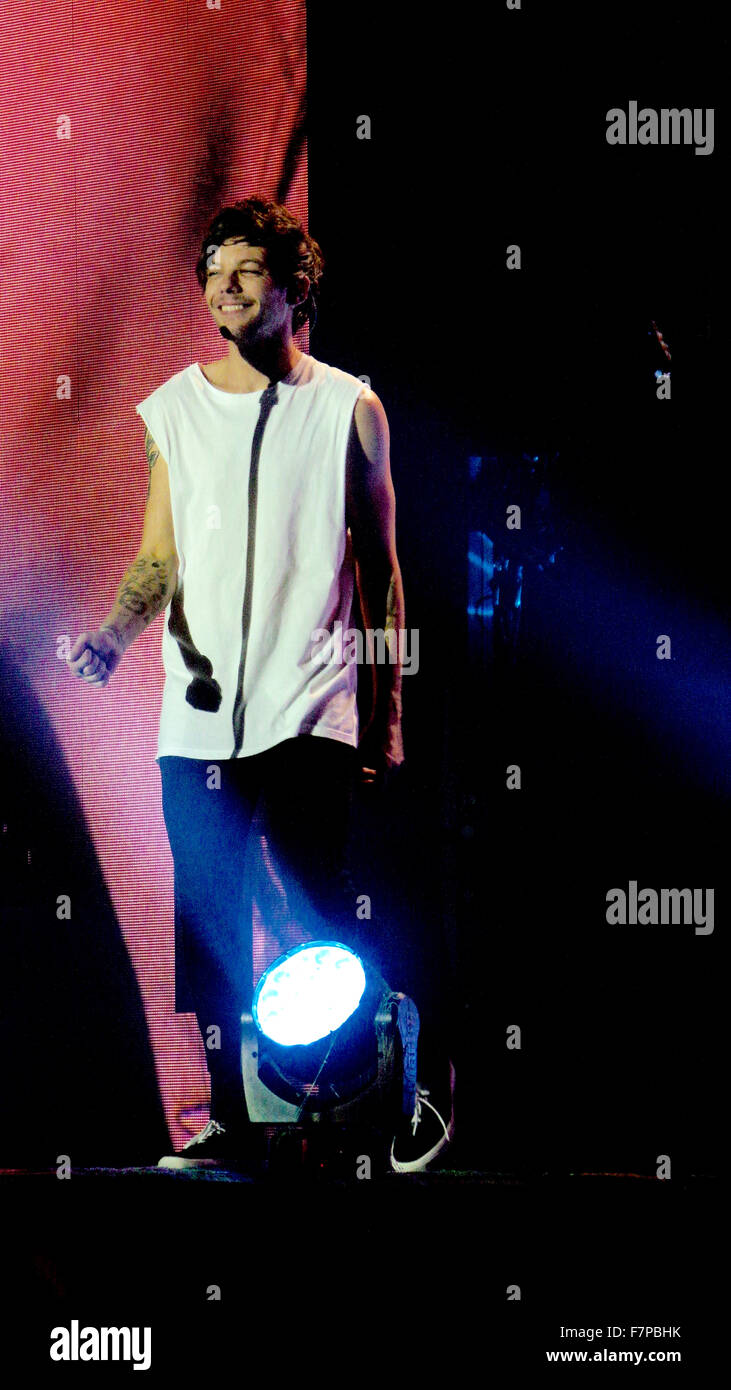 One Direction play their last concert before a planned hiatus in ...