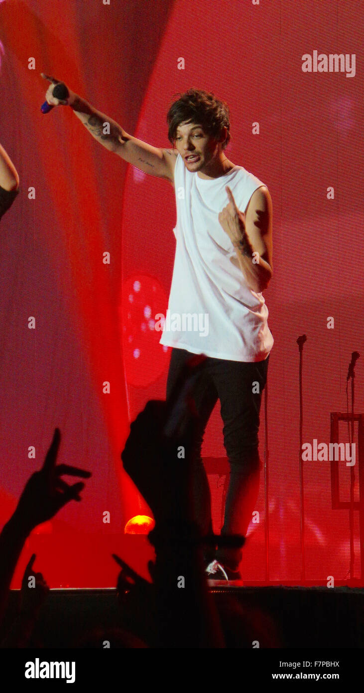 One Direction play their last concert before a planned hiatus in ...