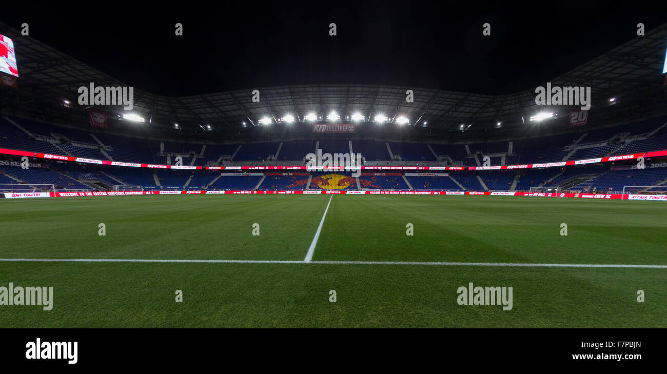 Red bulls hi-res stock photography and images - Alamy