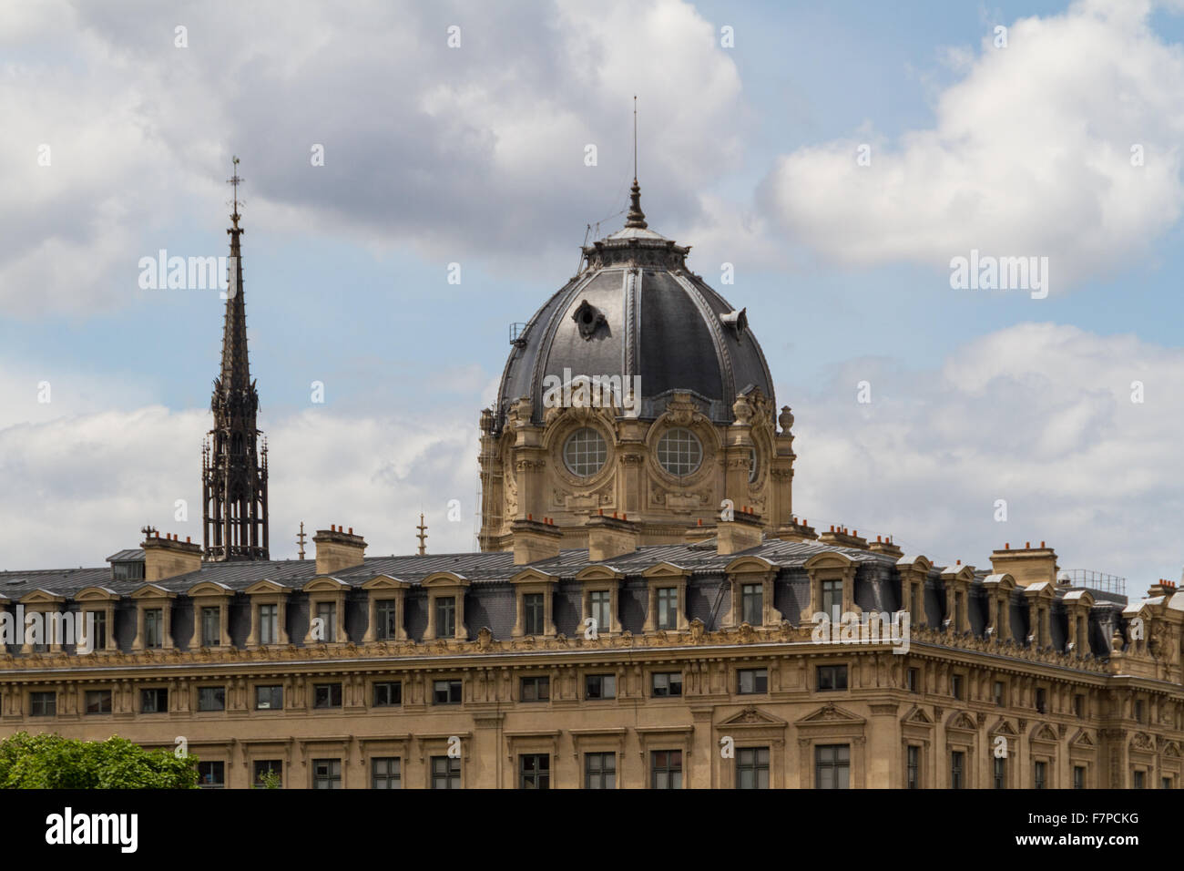 Historic building in Paris France Stock Photo - Alamy