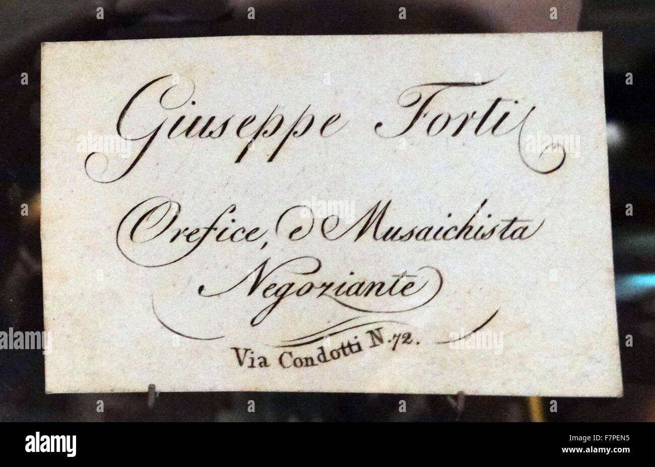 Calling card italy hi-res stock photography and images - Alamy