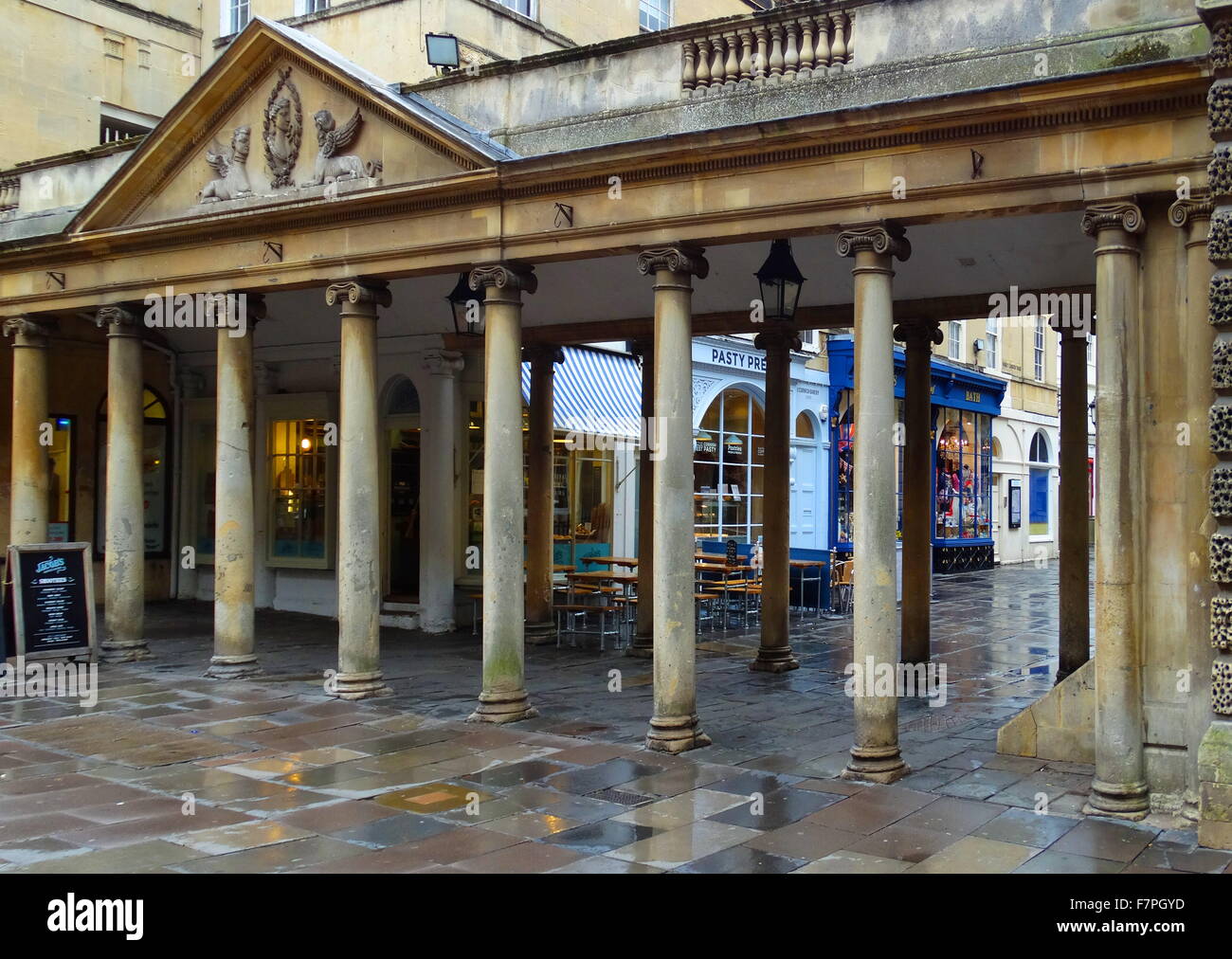 18th century, elegant Georgian architecture, shown in a colonnade in ...
