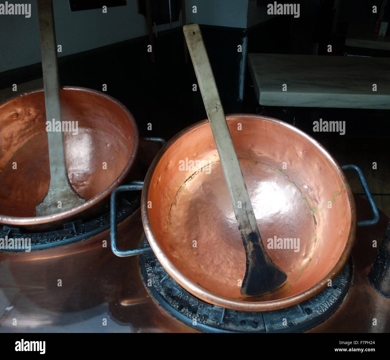 Copper cooking pot english 19th century hi-res stock photography and ...