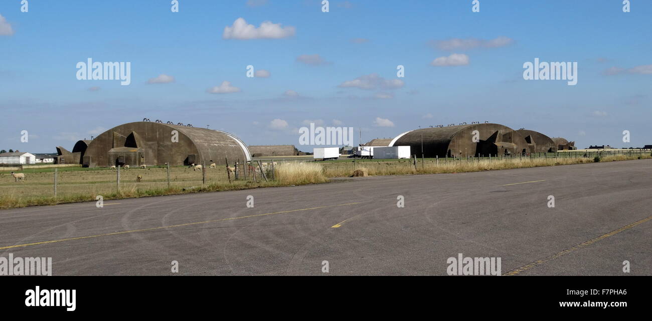 Exterior of disused hanger at the RAF Upper Heyford Base, used by the ...