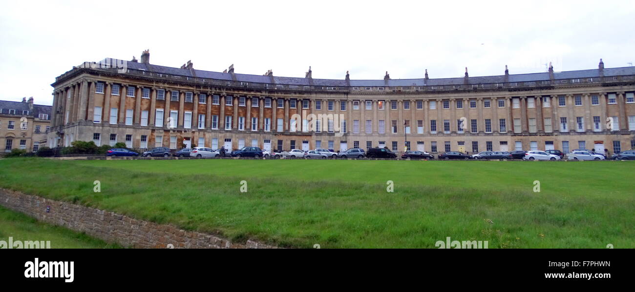 The Royal Crescent. A row of Georgian terraced houses in the city of ...