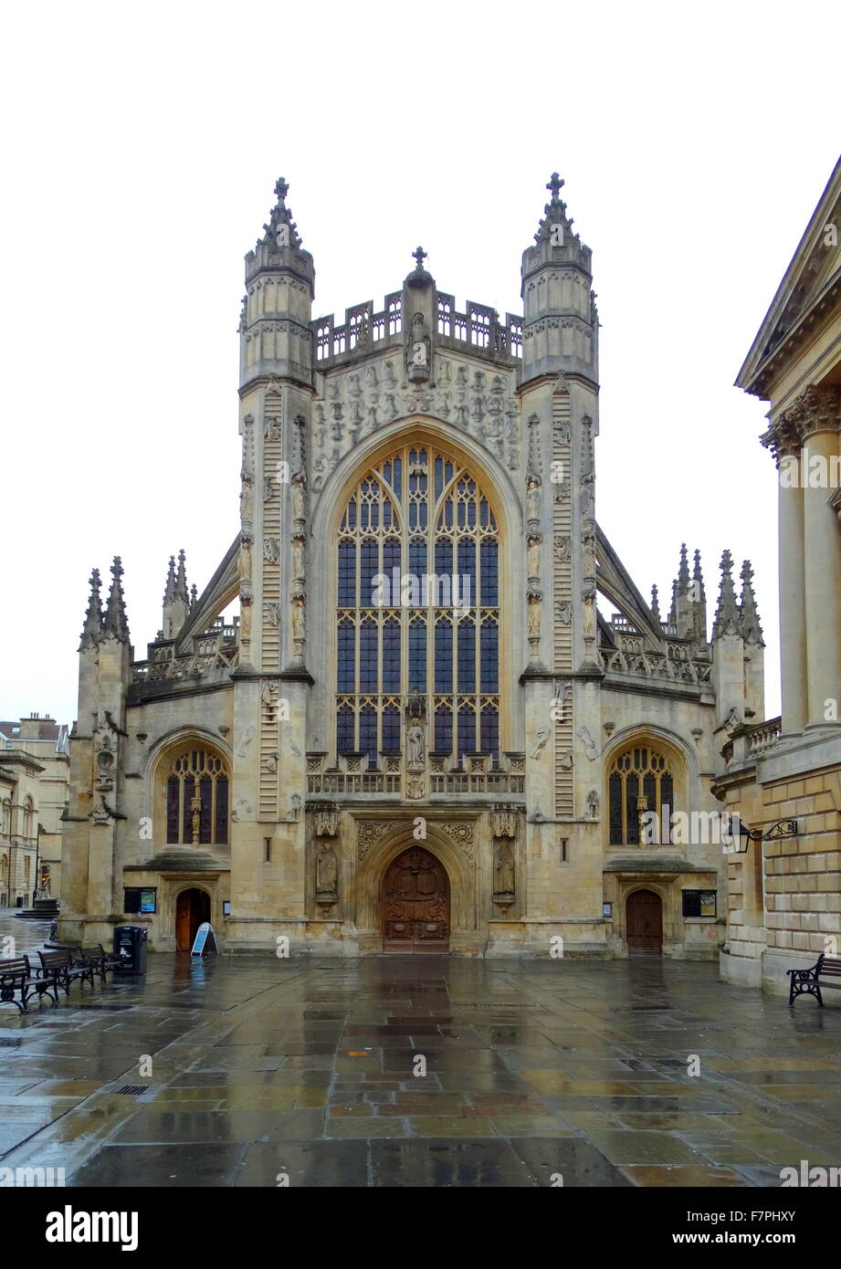 Perpendicular gothic hi-res stock photography and images - Alamy