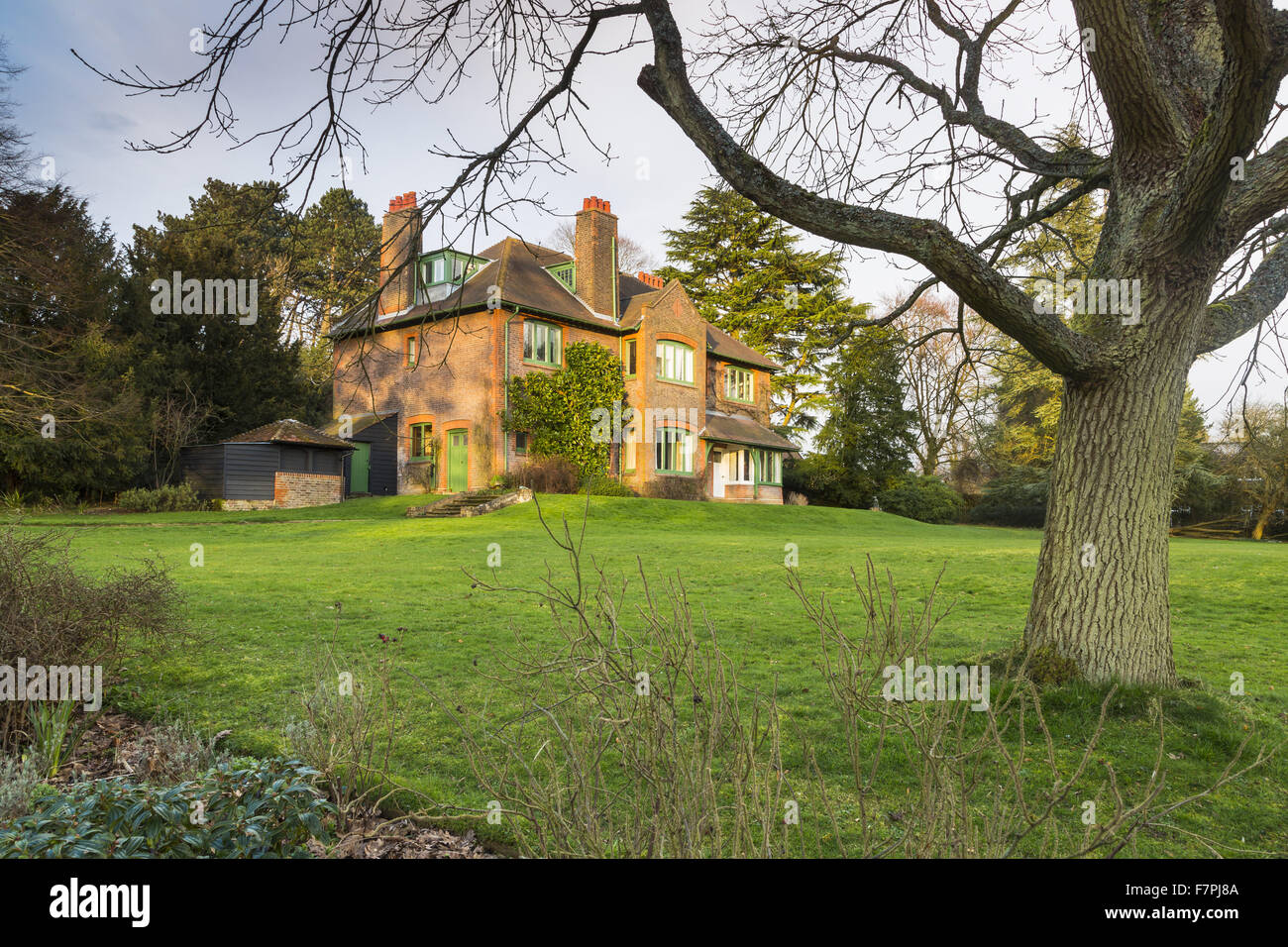 Former shaw house hi-res stock photography and images - Alamy