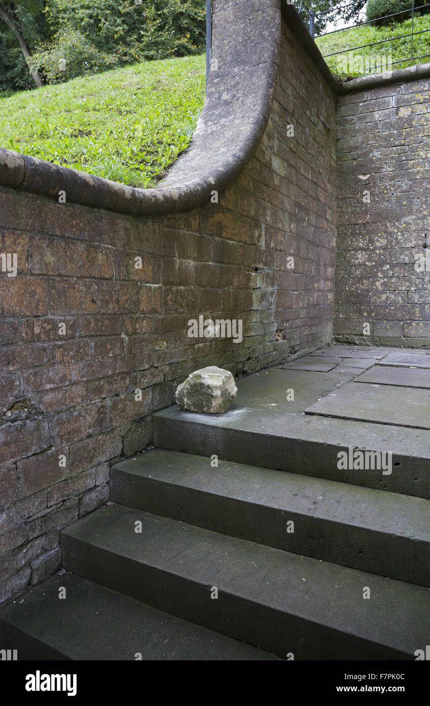 Spalling stonework hi-res stock photography and images - Alamy