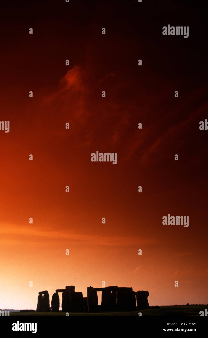 Sunset over Stonehenge, UNESCO World Heritage Site, Wiltshire, UK Stock ...