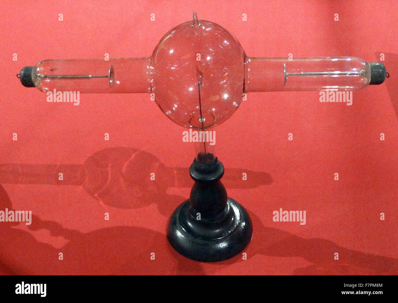 X ray tube hi-res stock photography and images - Alamy