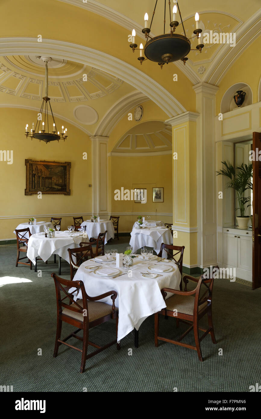 Hartwell house bucks hi-res stock photography and images - Alamy