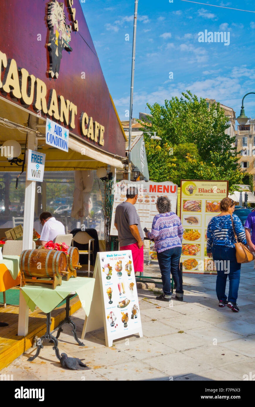 Greek restaurant menu exterior hi-res stock photography and images - Alamy