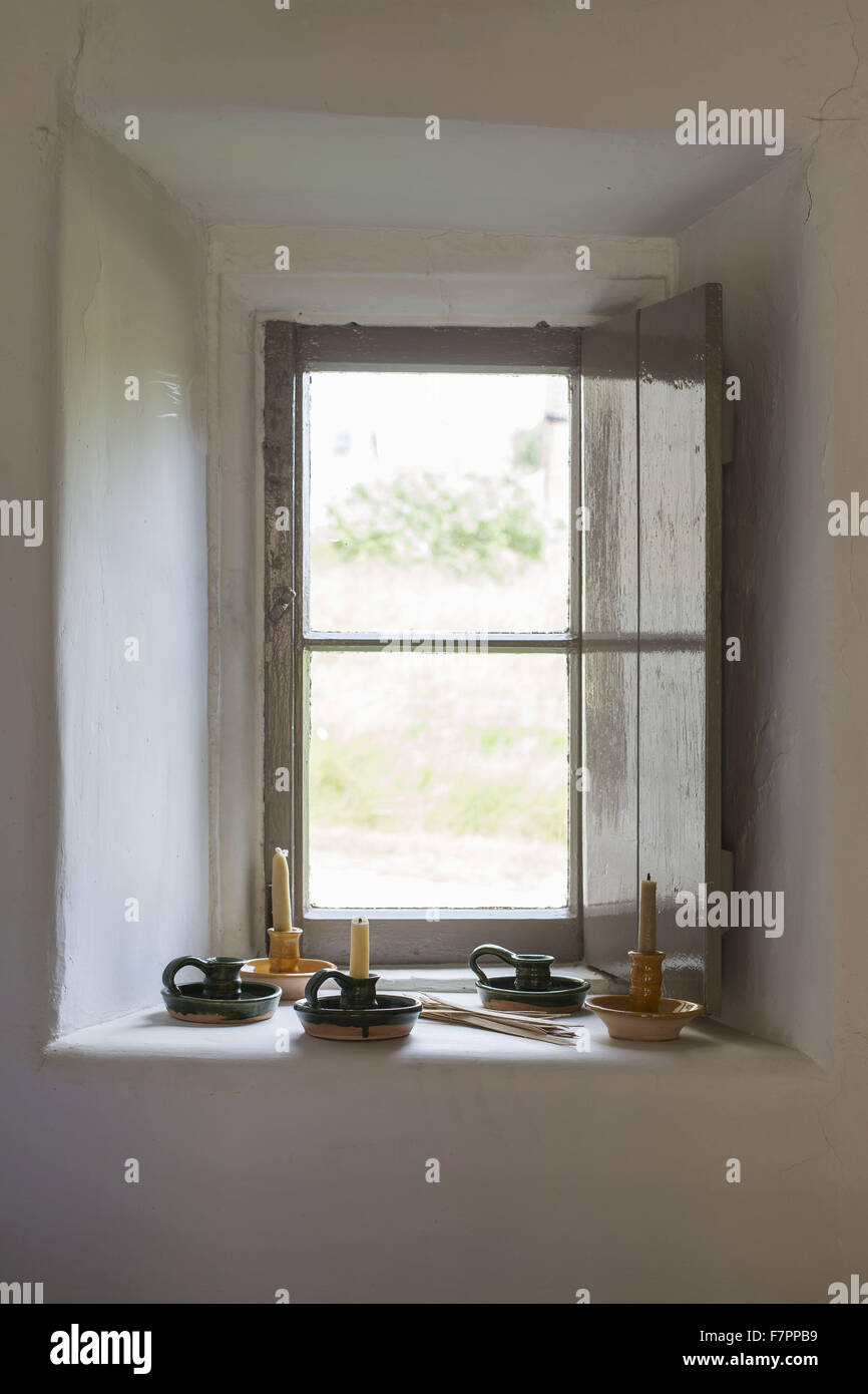 Sir isaac newton home hi-res stock photography and images - Alamy