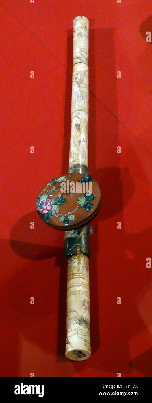 Opium pipe hi-res stock photography and images - Alamy