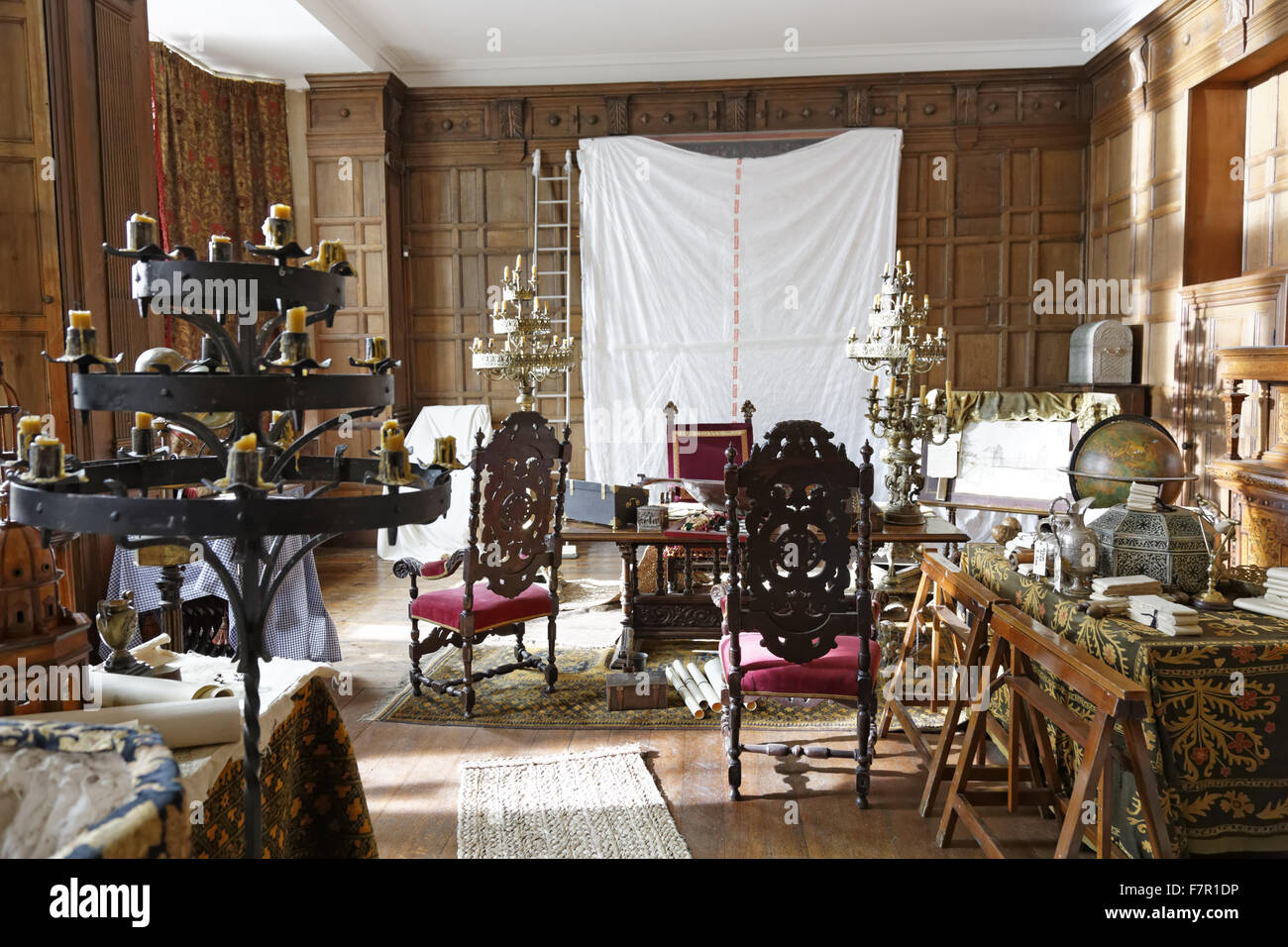 Montacute house interior hi-res stock photography and images - Alamy