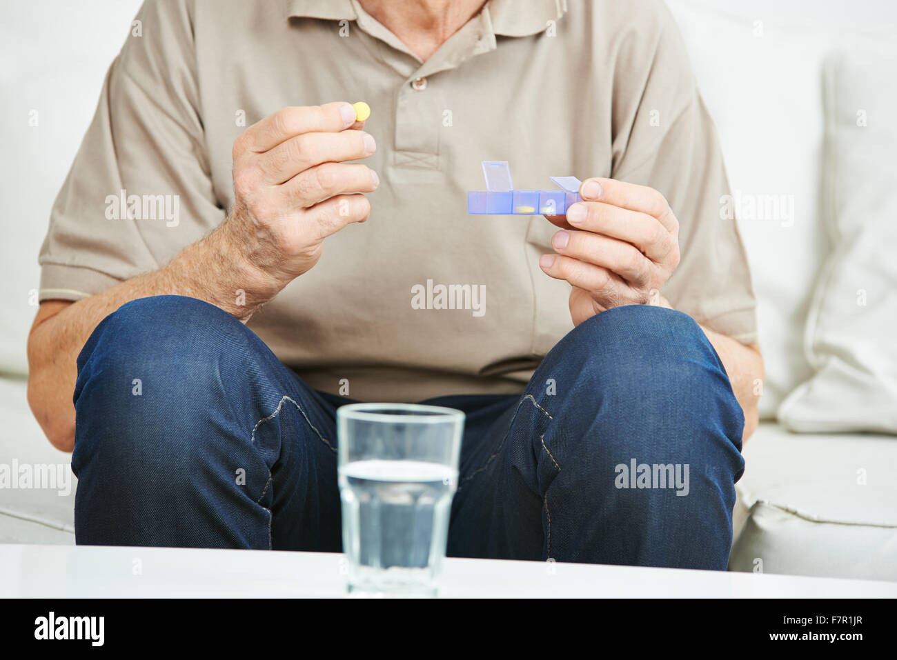 Medicine hand hi-res stock photography and images - Alamy