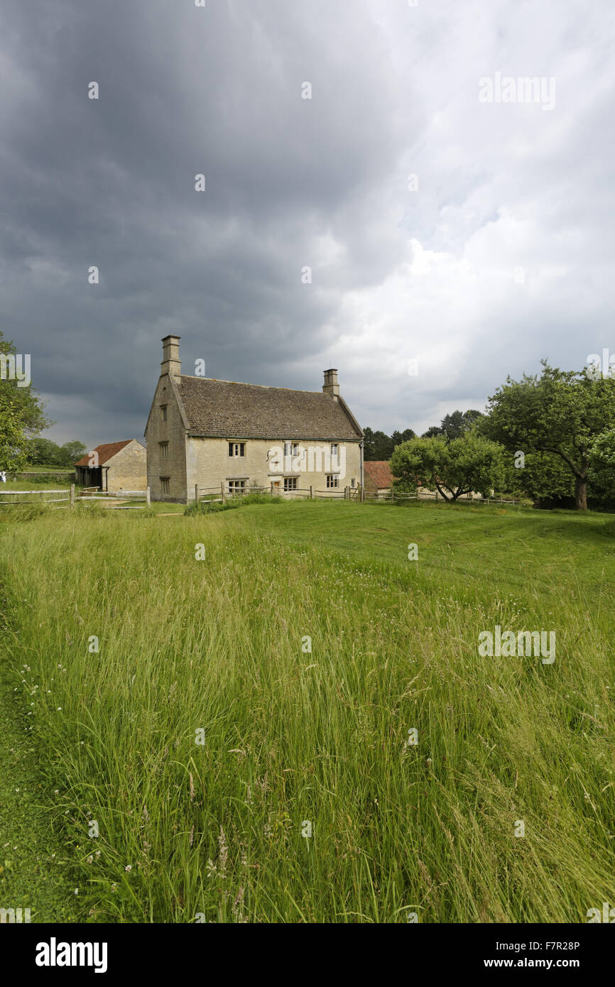 Woolsthorpe Manor, Lincolnshire. Woolsthorpe was home to the world ...