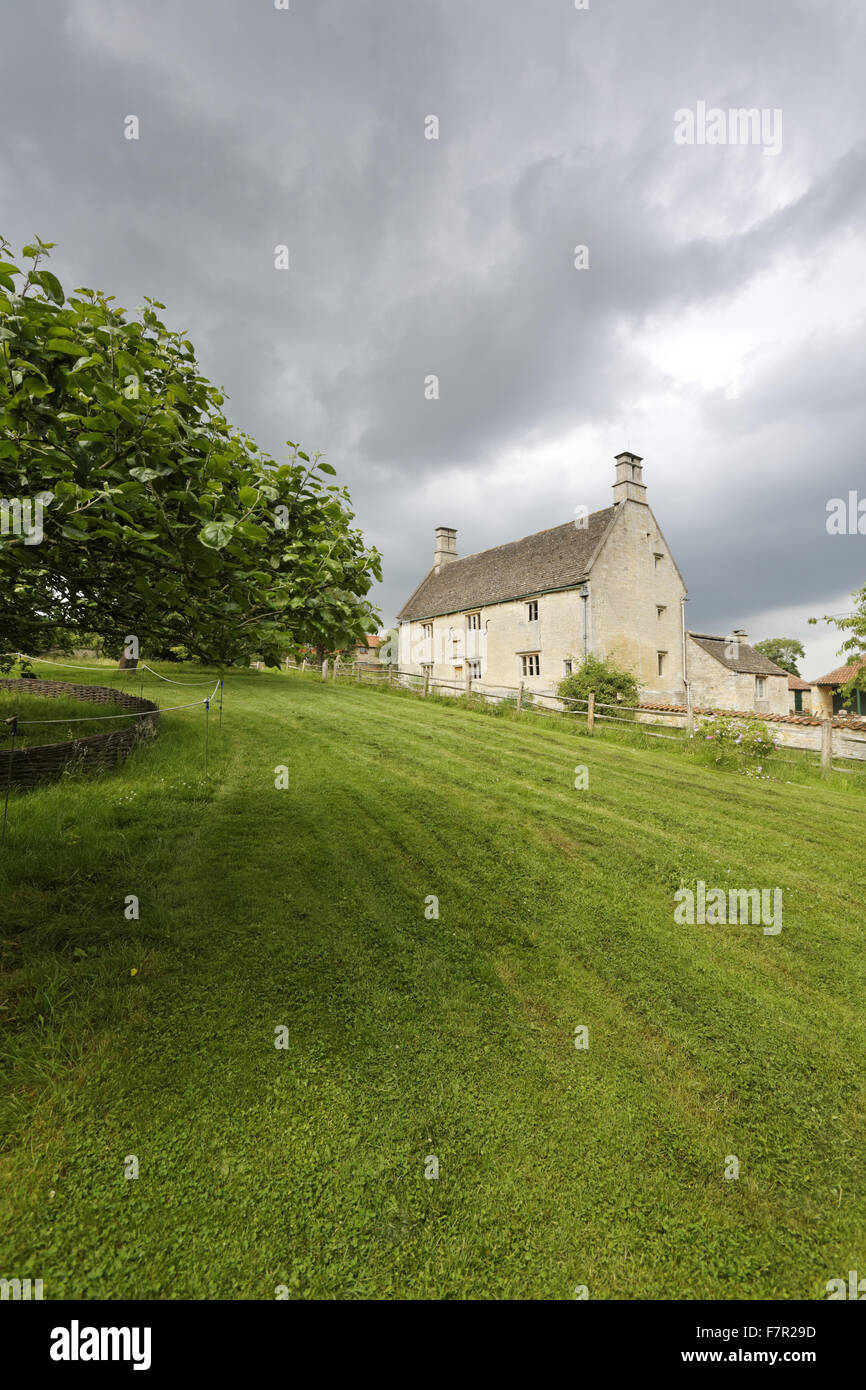 Woolsthorpe manor hi-res stock photography and images - Alamy