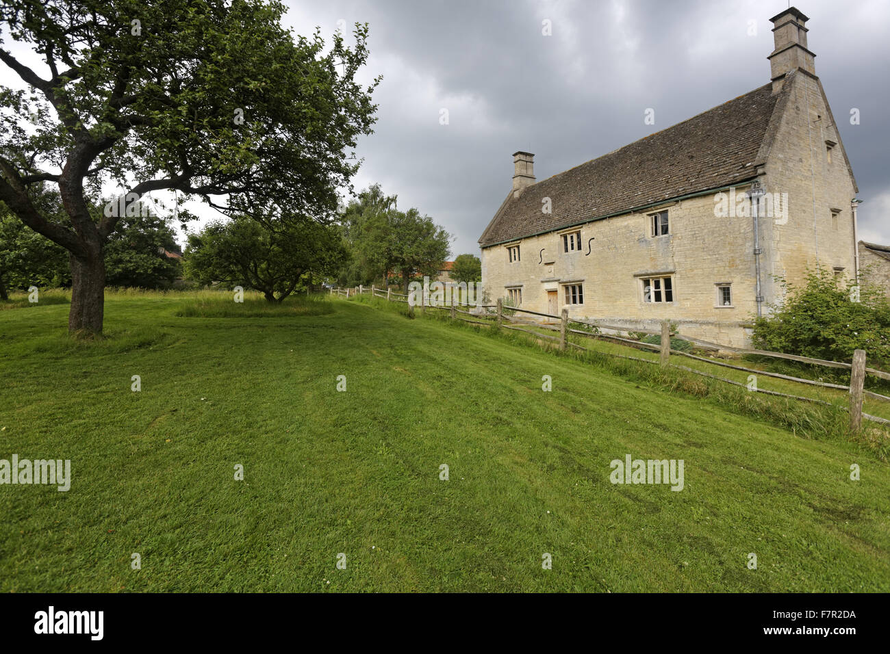 Woolsthorpe house hi-res stock photography and images - Alamy
