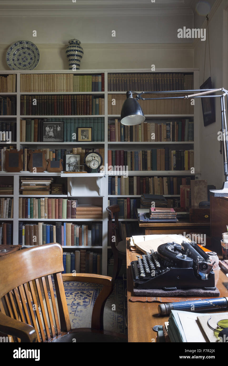 George shaw house interior hi-res stock photography and images - Alamy