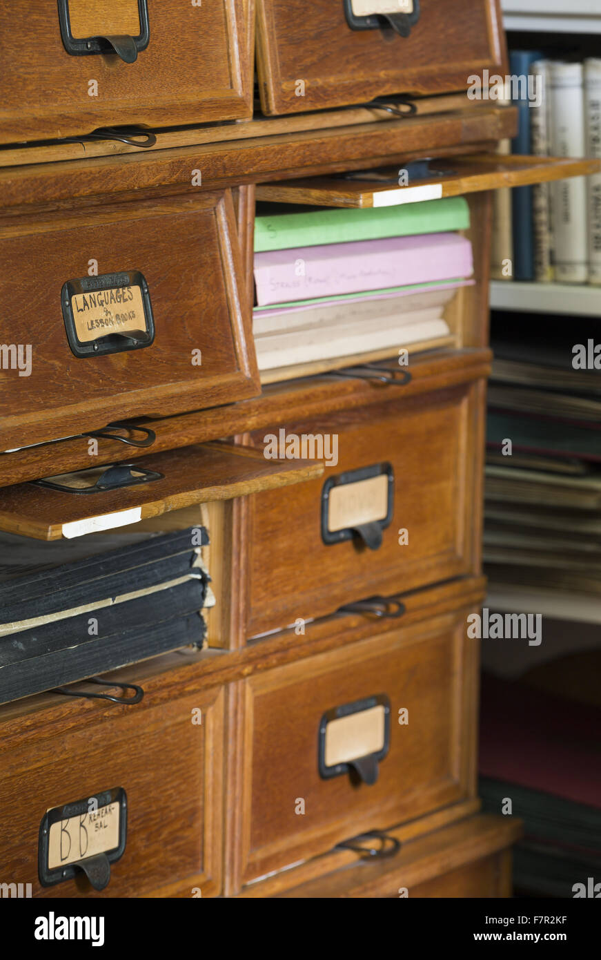 Corner cabinet hi-res stock photography and images - Alamy
