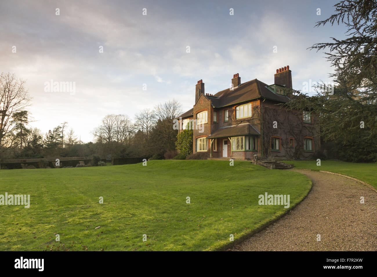 Shaw’s corner hi-res stock photography and images - Alamy