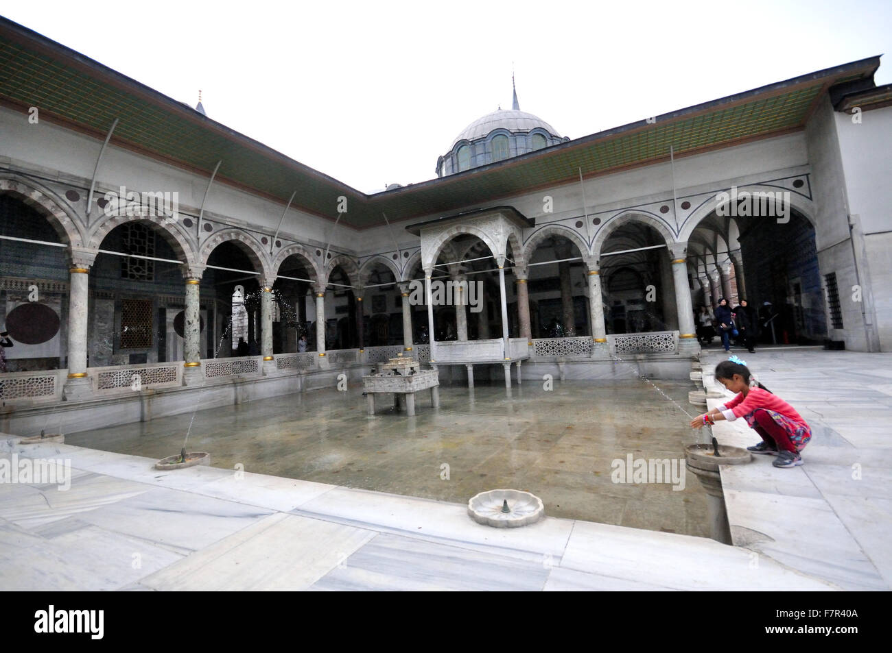 Fountain in topkapi palace hi-res stock photography and images - Alamy
