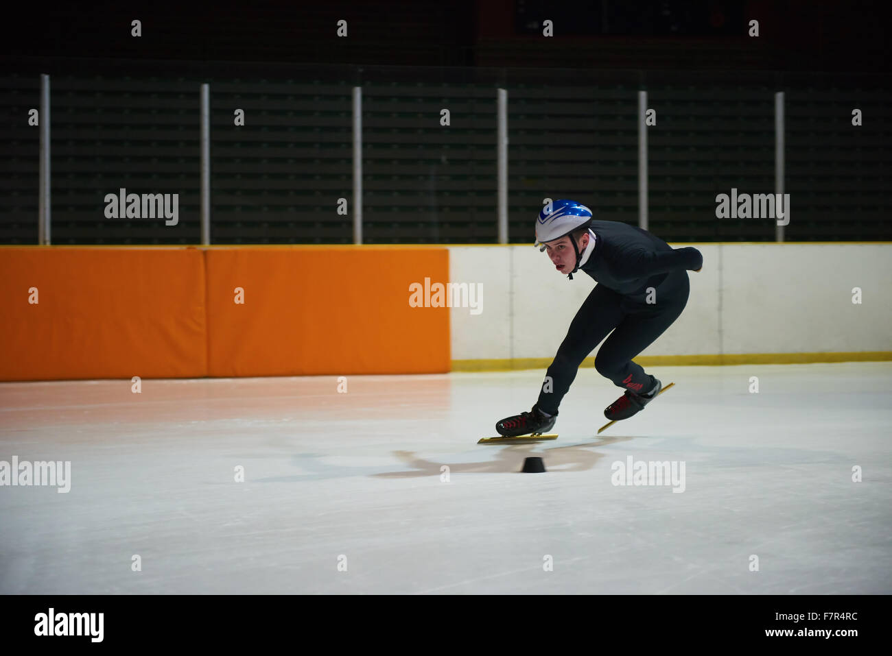 speed skating sport with young athletes Stock Photo - Alamy