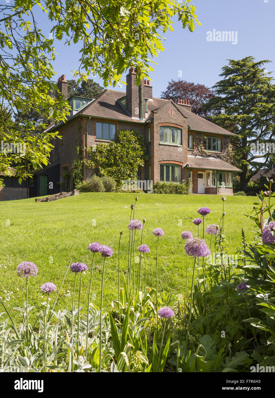 Shaw's corner hertfordshire hi-res stock photography and images - Alamy