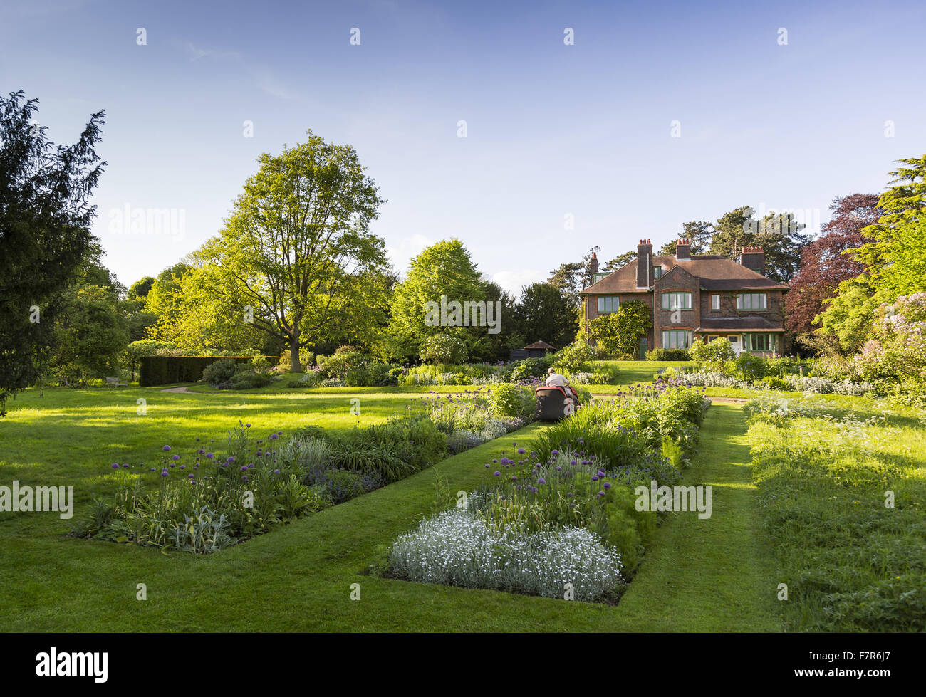 Shaw’s corner hi-res stock photography and images - Alamy