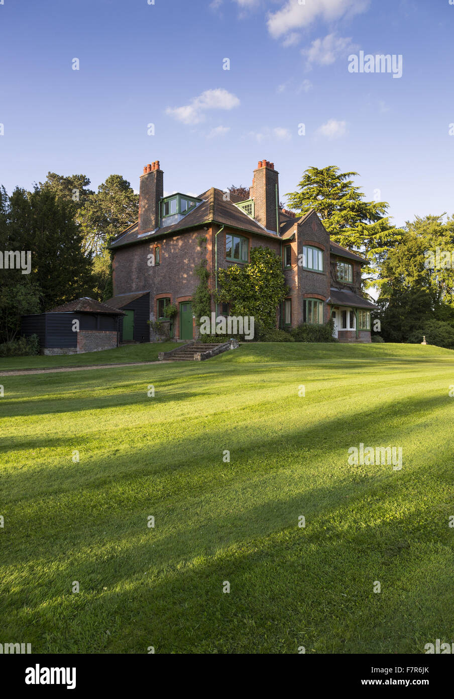 Shaw's corner hertfordshire hi-res stock photography and images - Alamy