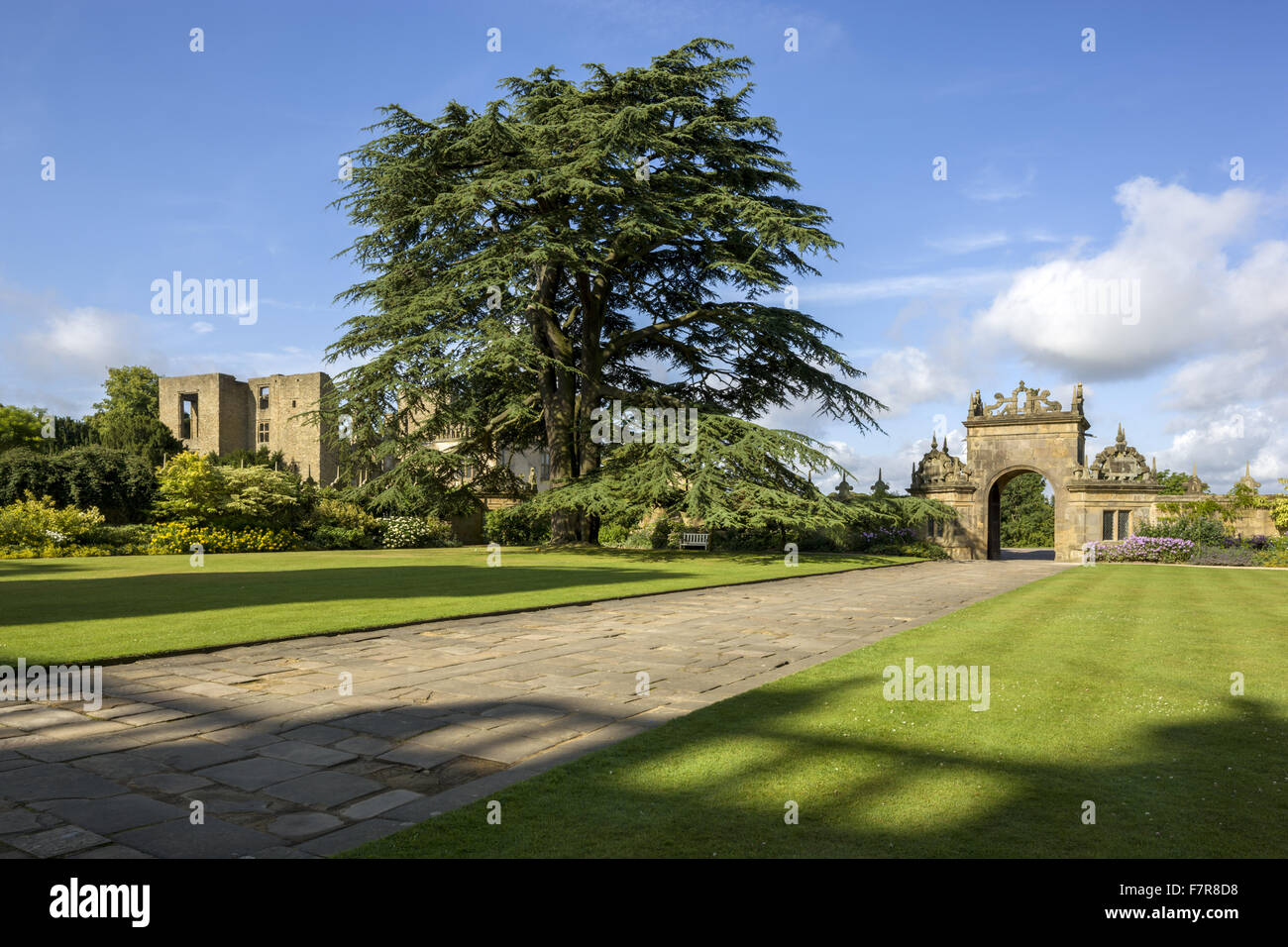 Gatehouse landscapes hi-res stock photography and images - Alamy