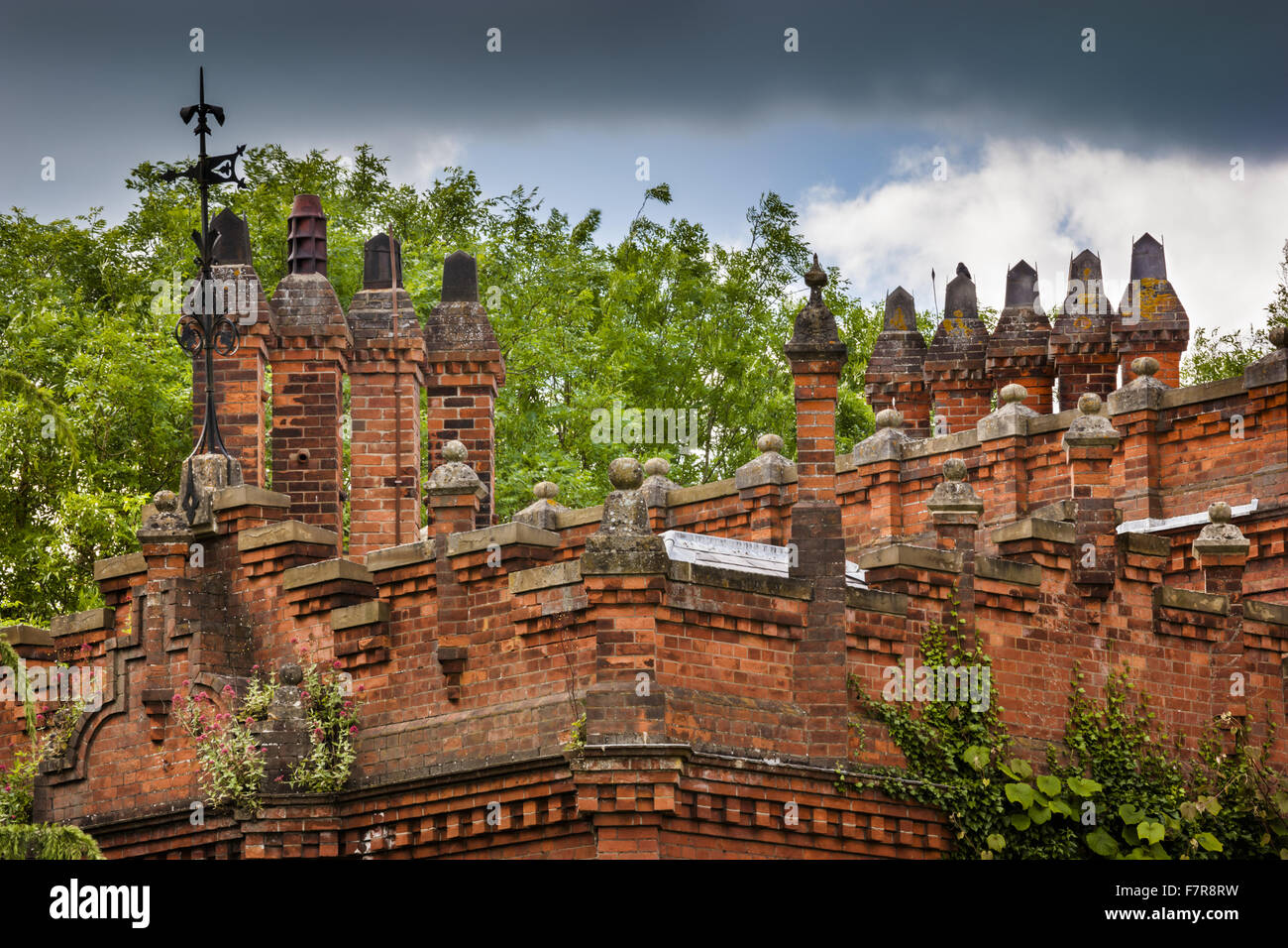 Victorian chimneys hi-res stock photography and images - Alamy