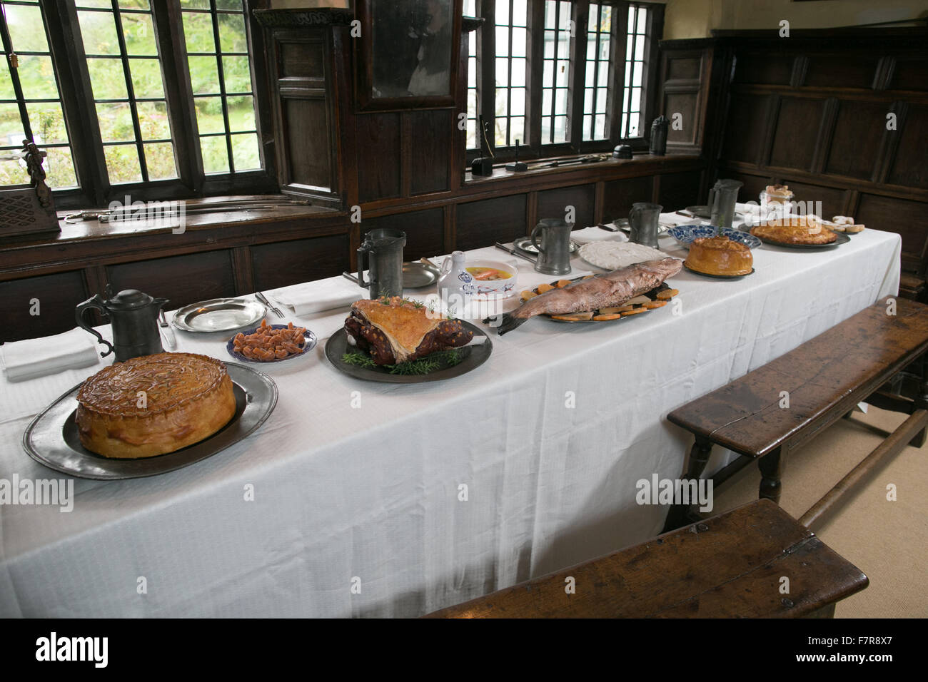 Dishes cooked according to Elizabeth Birkett recipe book, 1699 featured ...