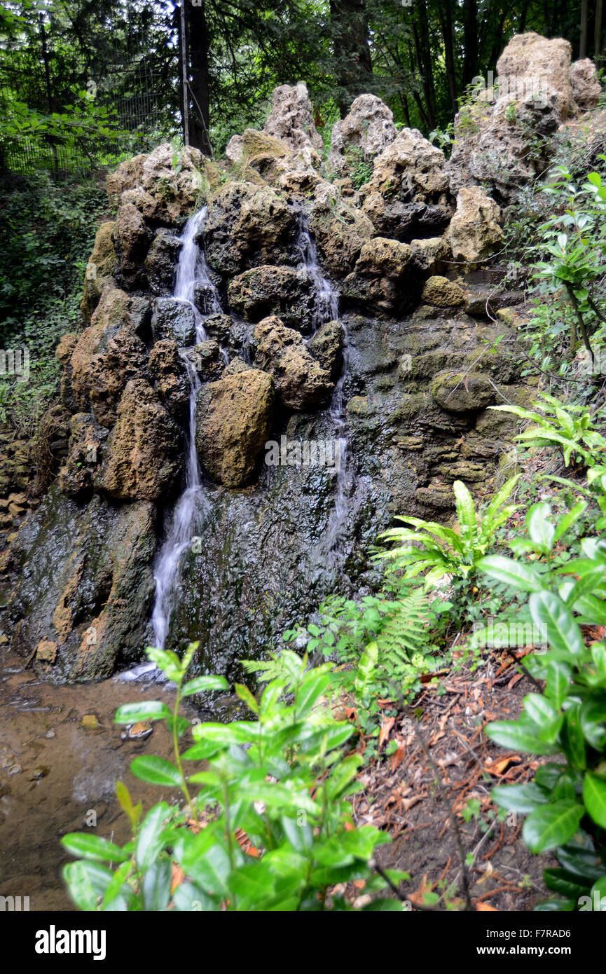 People falling water hi-res stock photography and images - Alamy