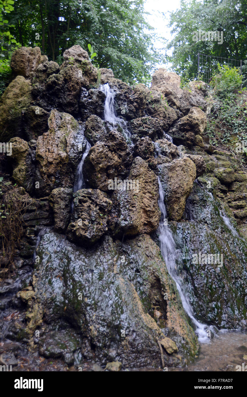 People falling water hi-res stock photography and images - Alamy