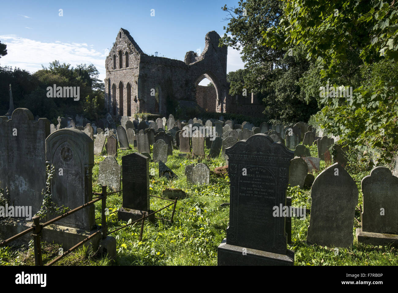 Greyabbey graveyard hi-res stock photography and images - Alamy