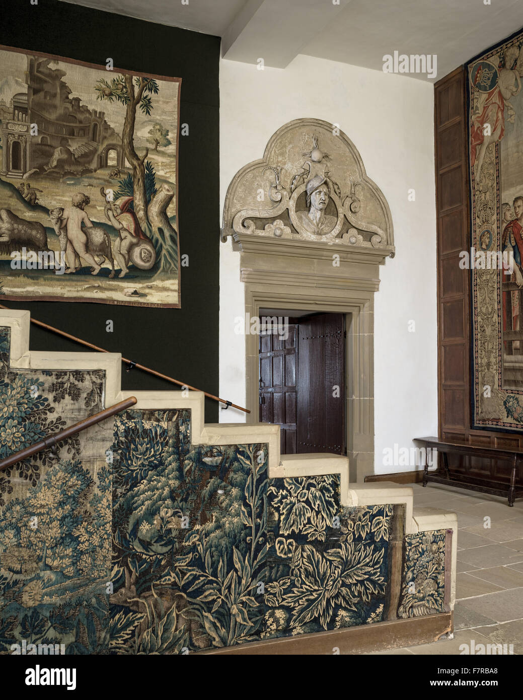 Hardwick hall interior hi-res stock photography and images - Alamy