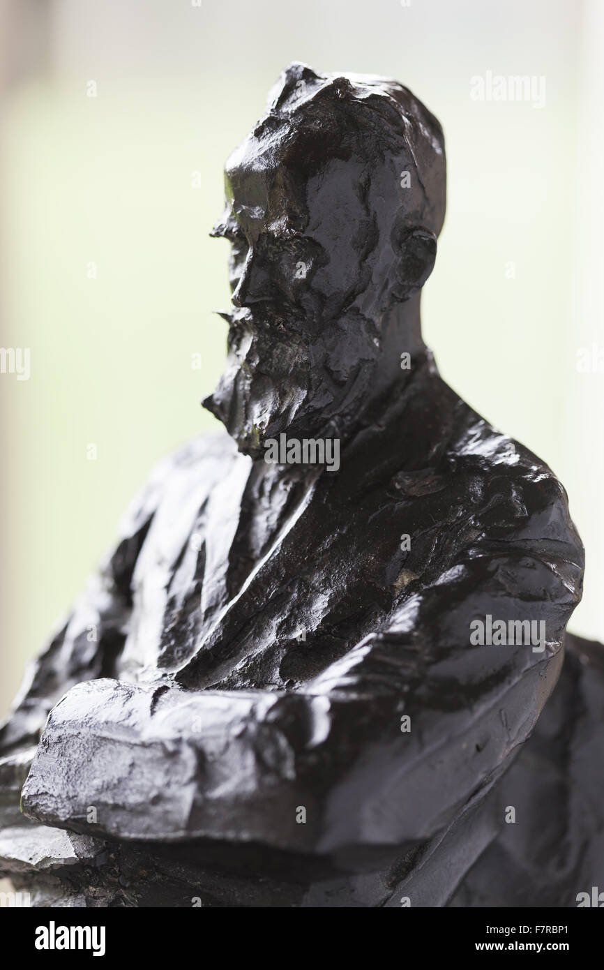 A bronze sculpture of George Bernard Shaw by Prince Paolo Troubetzkoy ...