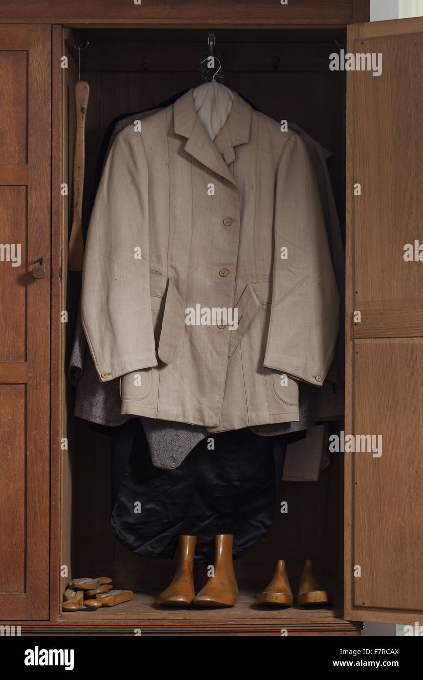 George shaw house interior hi-res stock photography and images - Alamy