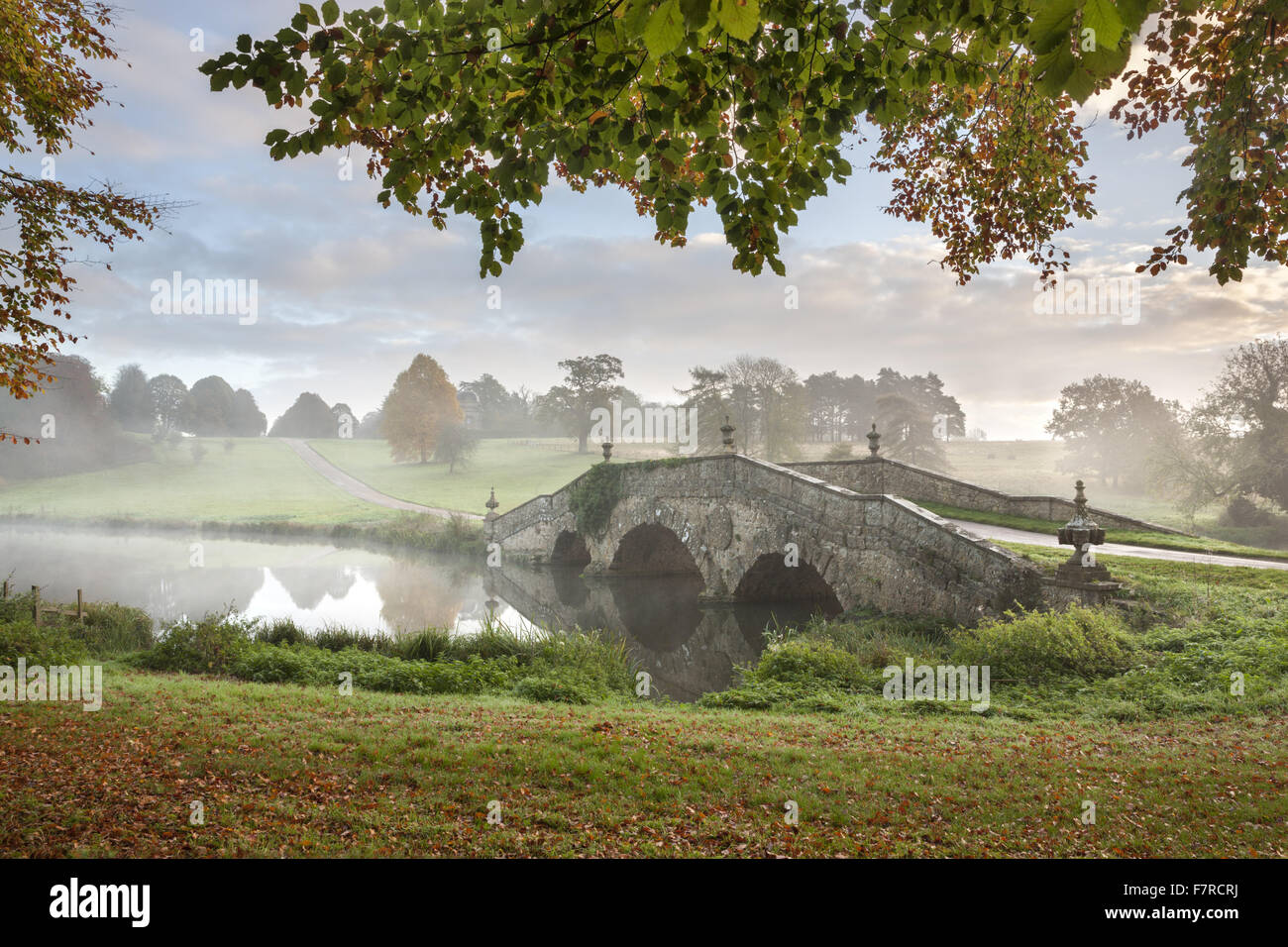 Stowe garden hi-res stock photography and images - Alamy