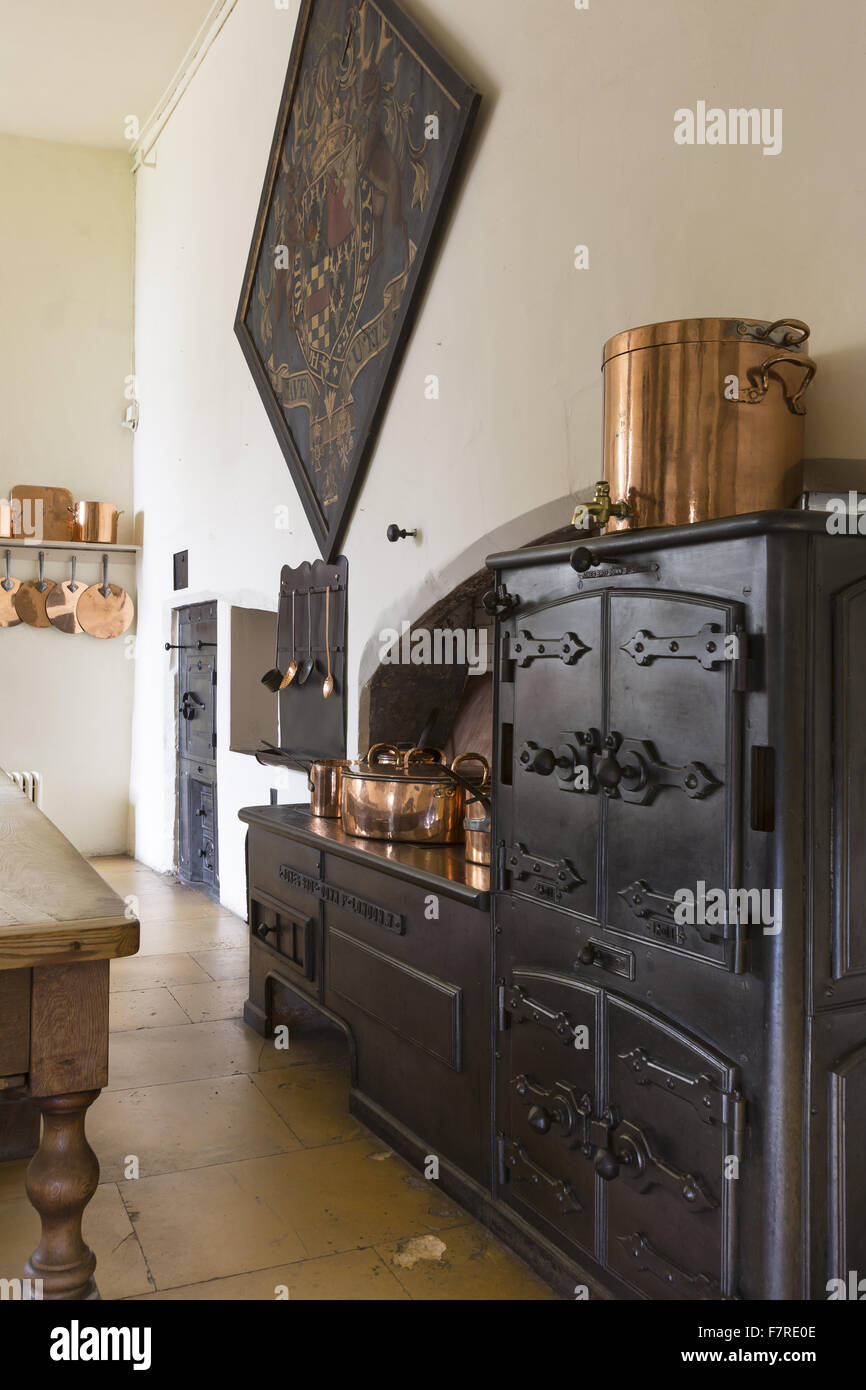 Hardwick hall kitchen hi-res stock photography and images - Alamy