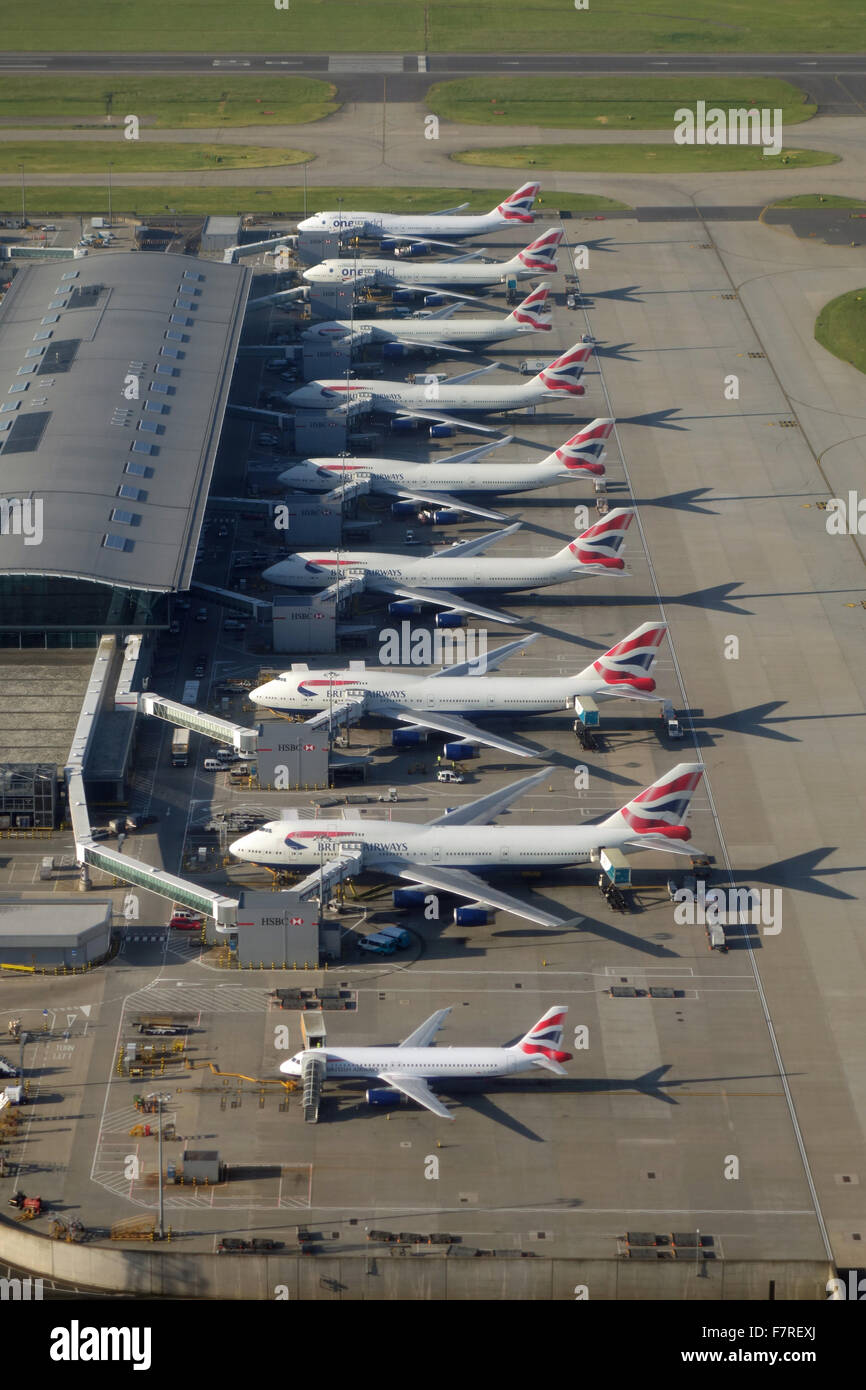 Terminal 5 at London Heathrow airport Stock Photo - Alamy