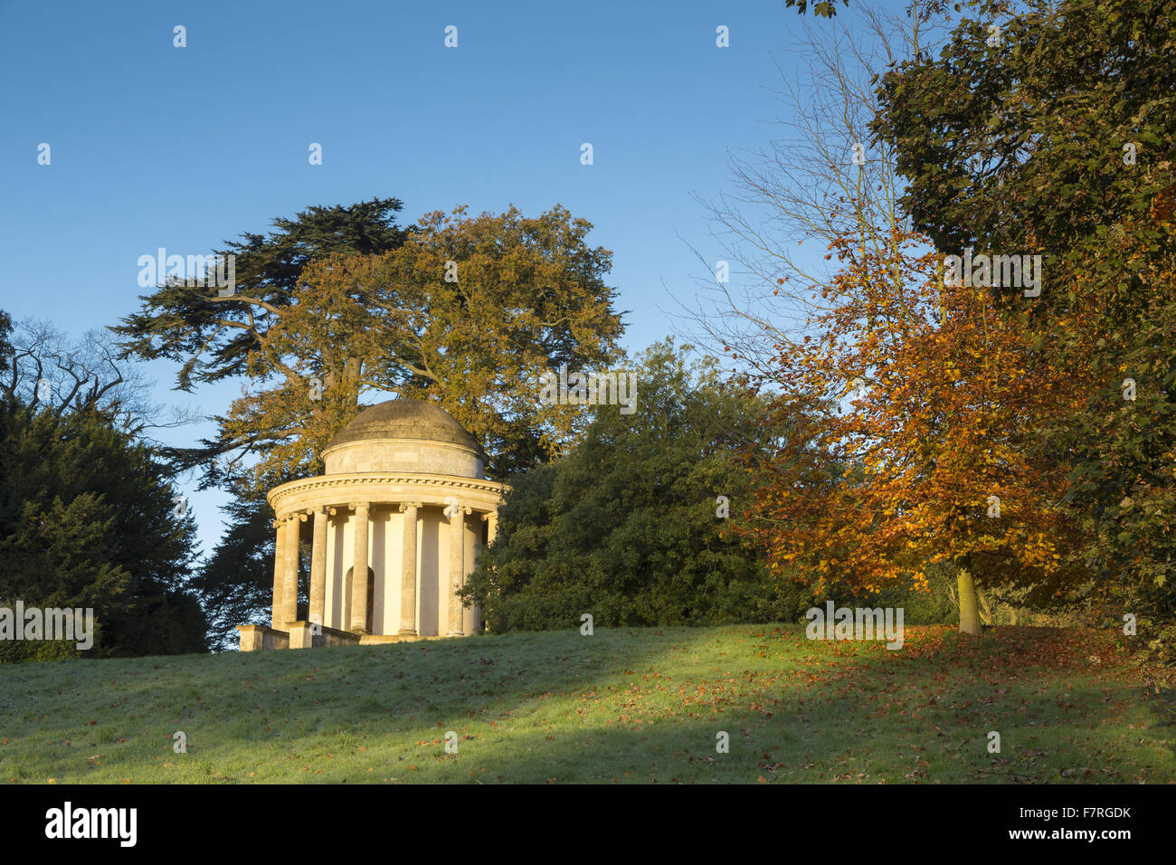 The Temple of Ancient Virtue in the autumn at Stowe, Buckinghamshire ...