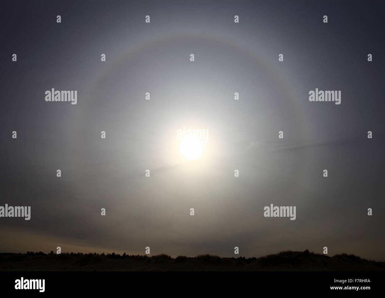 Halo around the sun hi-res stock photography and images - Alamy
