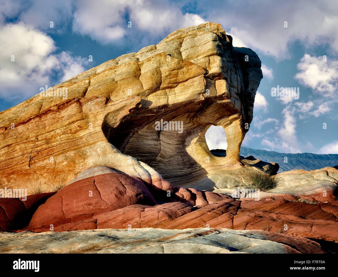 Fire Canyon Arch. Valley of Fire State Park, Nevada Stock Photo - Alamy